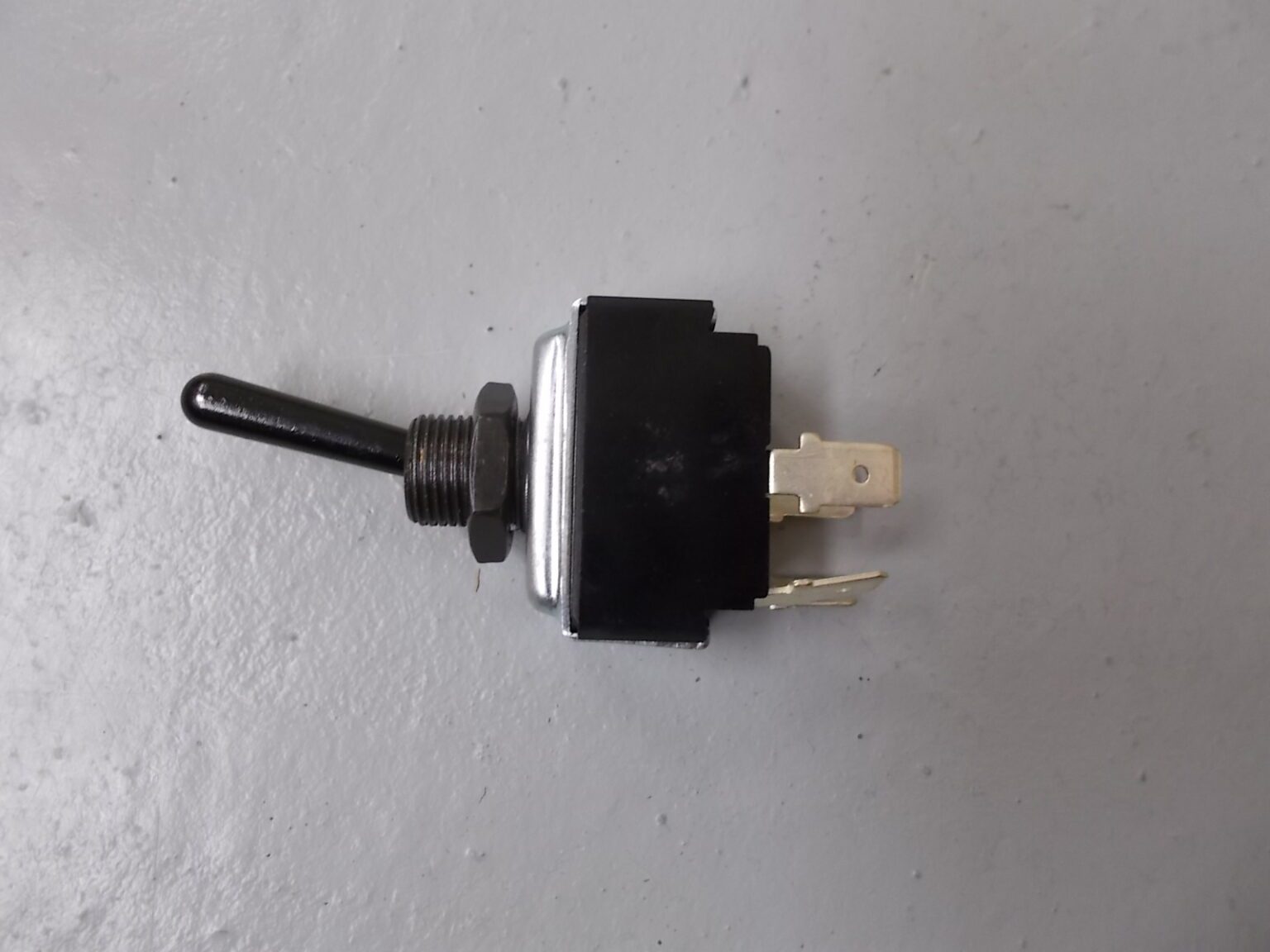 Dirks1191 - Peterbilt Two Position Four Terminal Toggle Switch - Dirk's ...