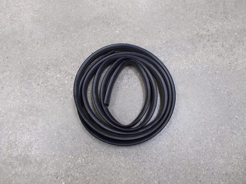 Dirks1282 - Peterbilt Door Window Glass Channel Rubber & Felt Seal ...