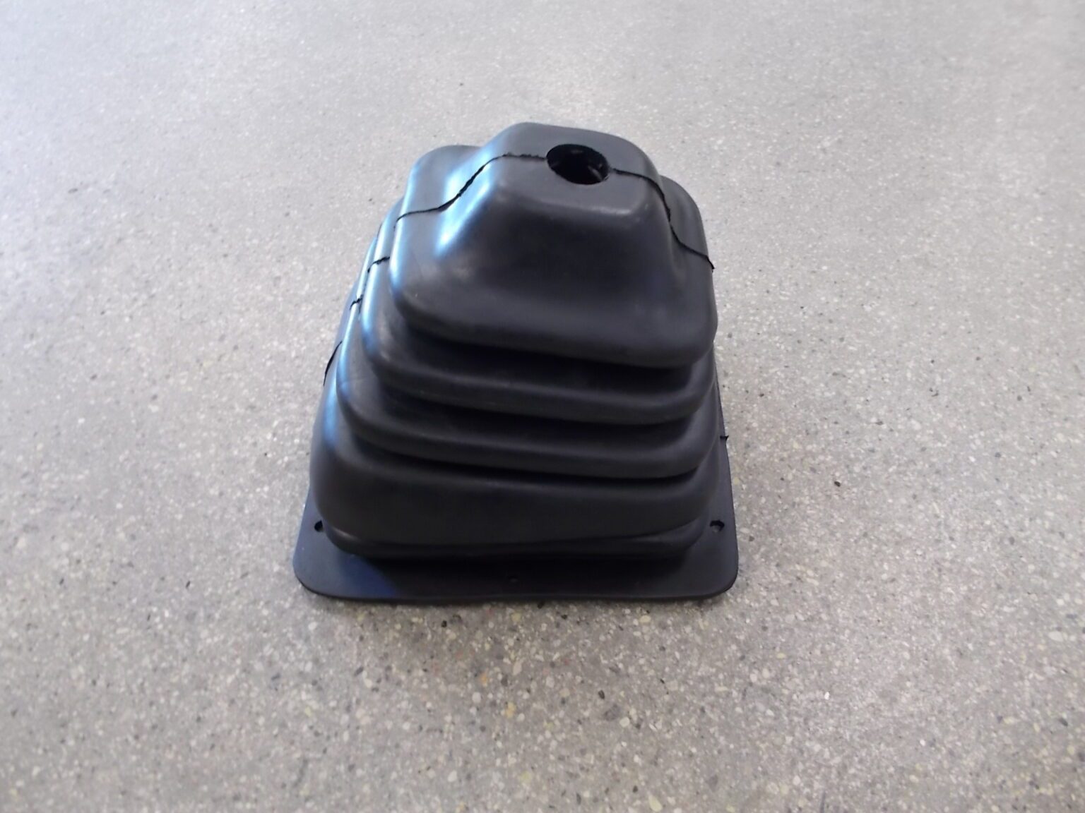 Dirks1375 - Peterbilt Rubber Shifter Boot, 377,378,379 - Dirk's Classic ...