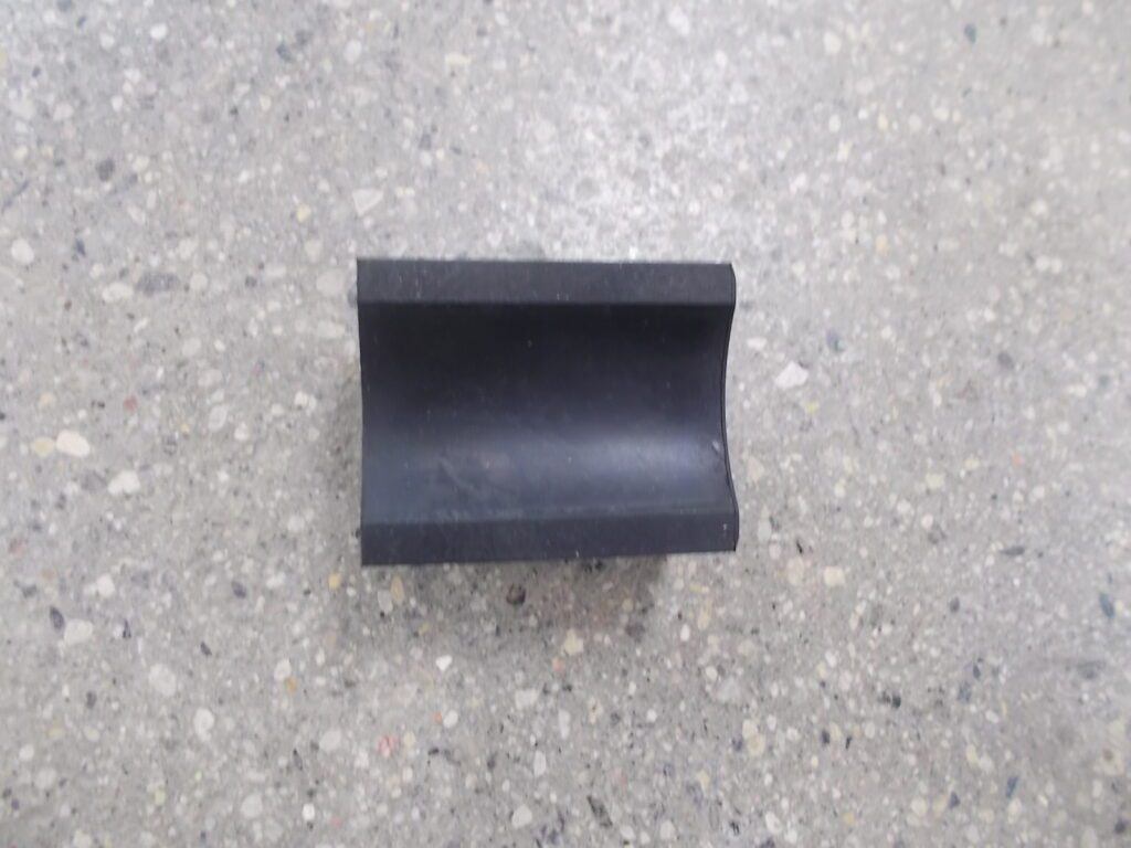 Dirks1471 - Peterbilt 359 Hood Hinge Rubber Block - Dirk's Classic Truck