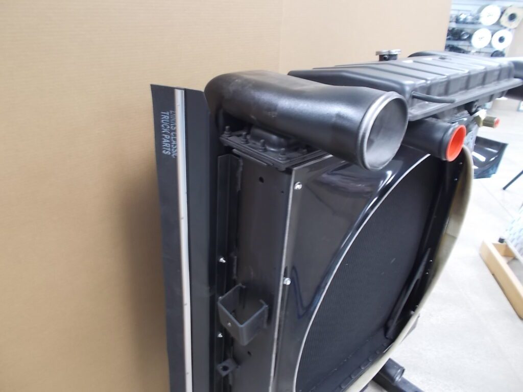 Dirks1689 - Peterbilt 359 Radiator & Cooling Package - Dirk's Classic Truck